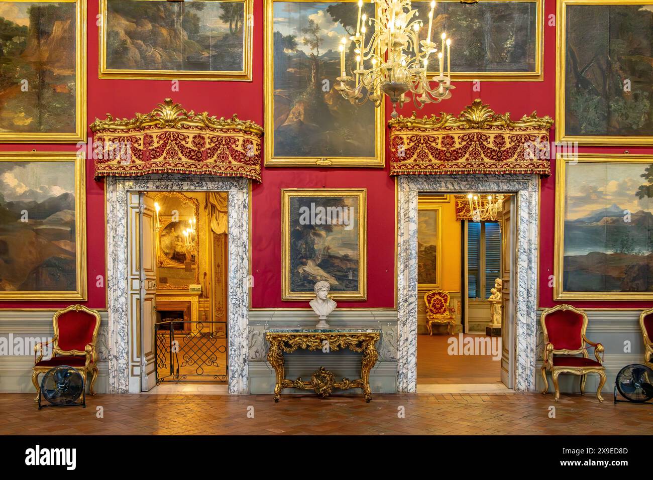 Pussino room hi-res stock photography and images - Alamy