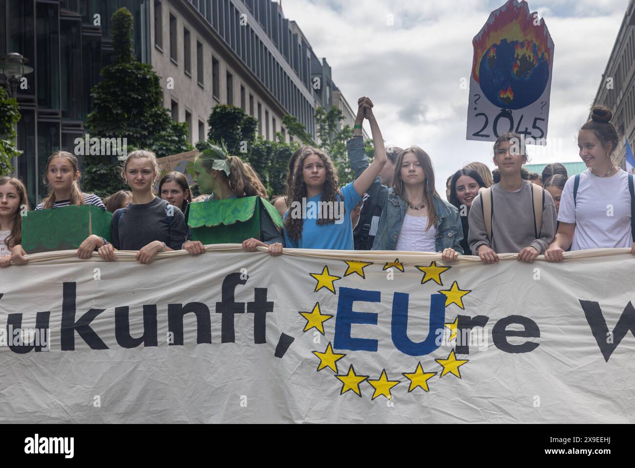 Klimastreik zur EU-Wahl Deutschland, Berlin am 31.05.2024: Samira ...