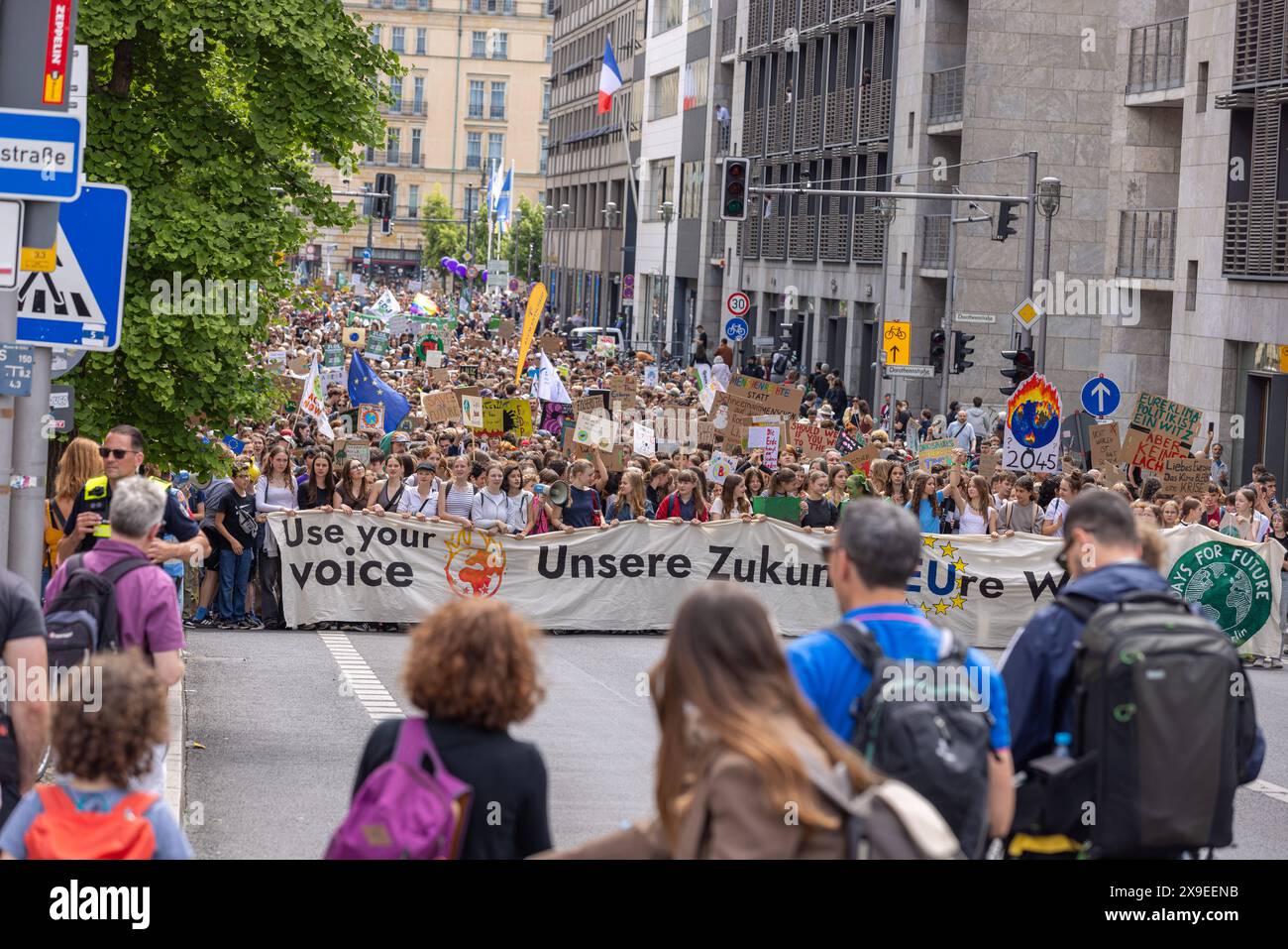 Klimastreik zur EU-Wahl Deutschland, Berlin am 31.05.2024: Samira ...
