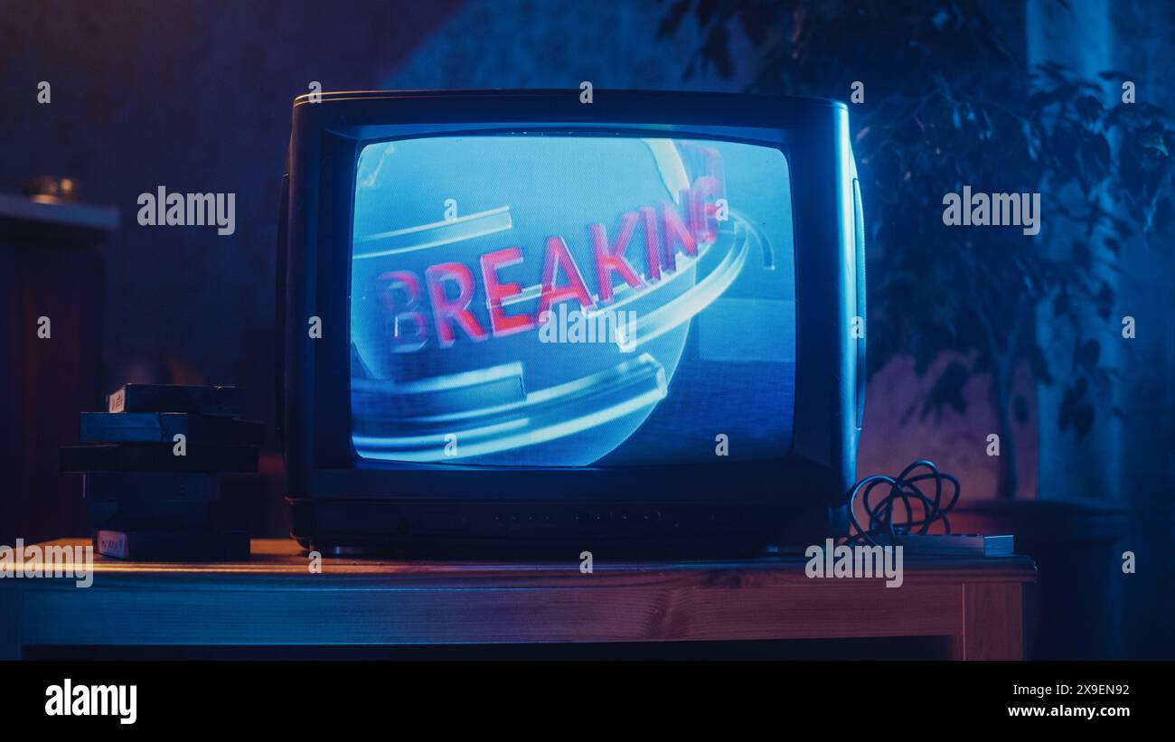 Cable news intro hi-res stock photography and images - Alamy