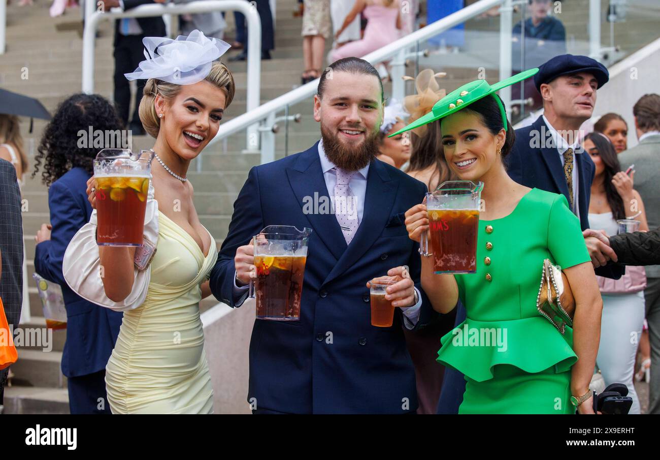Epsom, UK. 31st May, 2024. Ladies Day at Epsom. Blustery conditions on ...