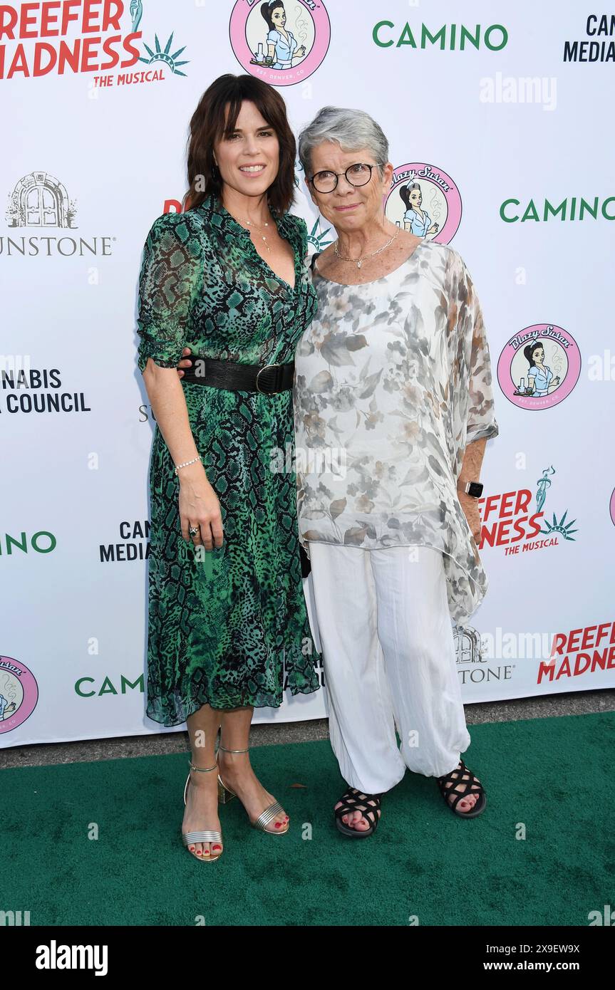 LOS ANGELES, CALIFORNIA - MAY 30: (L-R) Neve Campbell and Marnie Neve ...