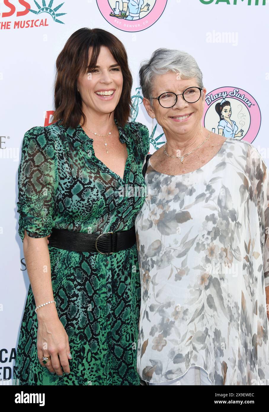 LOS ANGELES, CALIFORNIA - MAY 30: (L-R) Neve Campbell and Marnie Neve ...