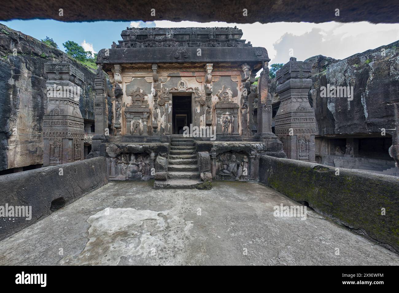 Kailashanatha temple at ellora hi-res stock photography and images - Alamy