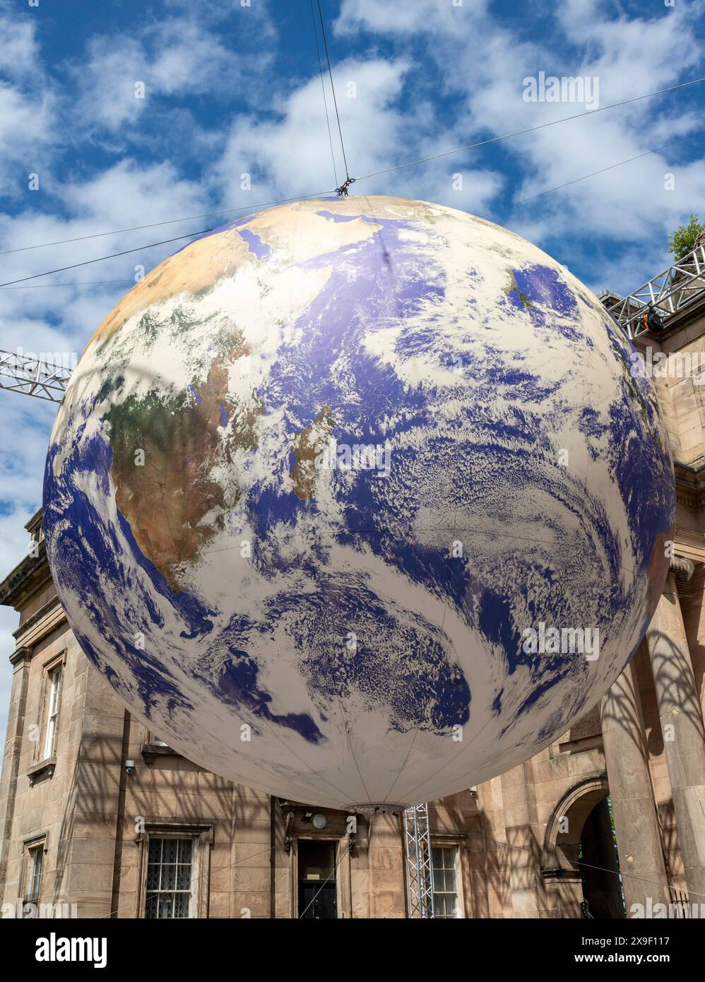 Artist luke jerrams gaia hi-res stock photography and images - Alamy