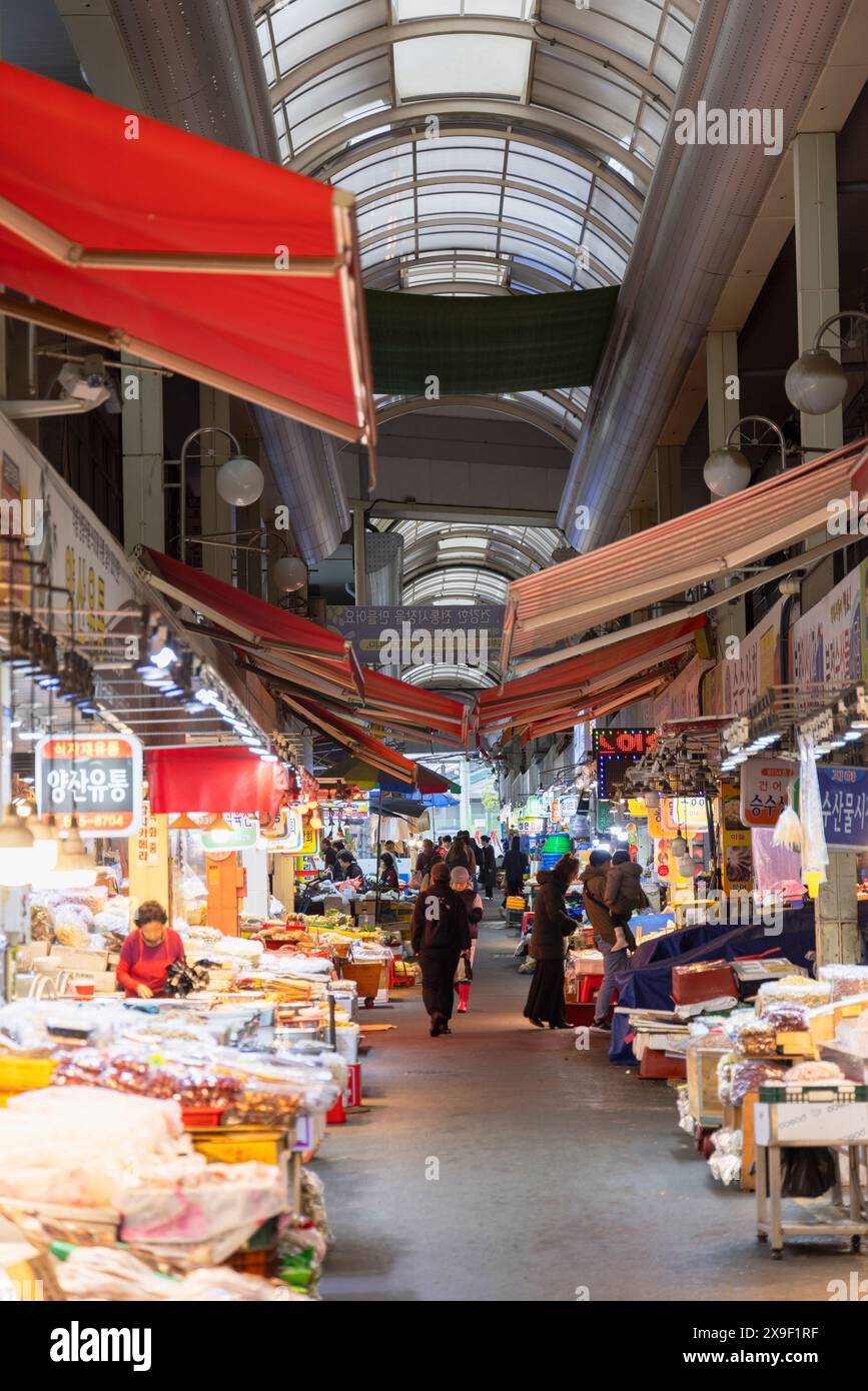 Bujeon market, Seomyeon, Busan, South Korea Stock Photo - Alamy