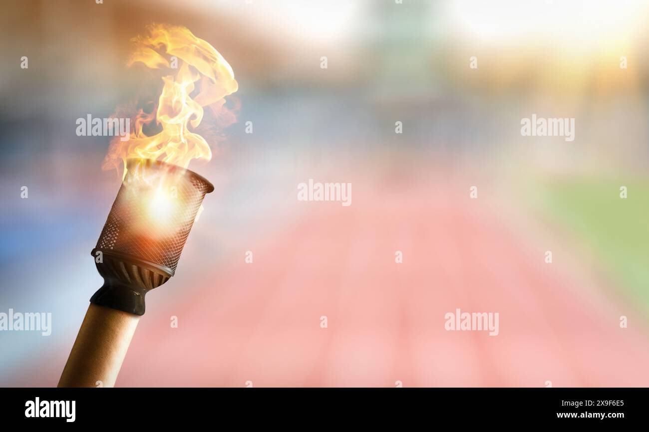 Hand holding a torch hi-res stock photography and images - Alamy