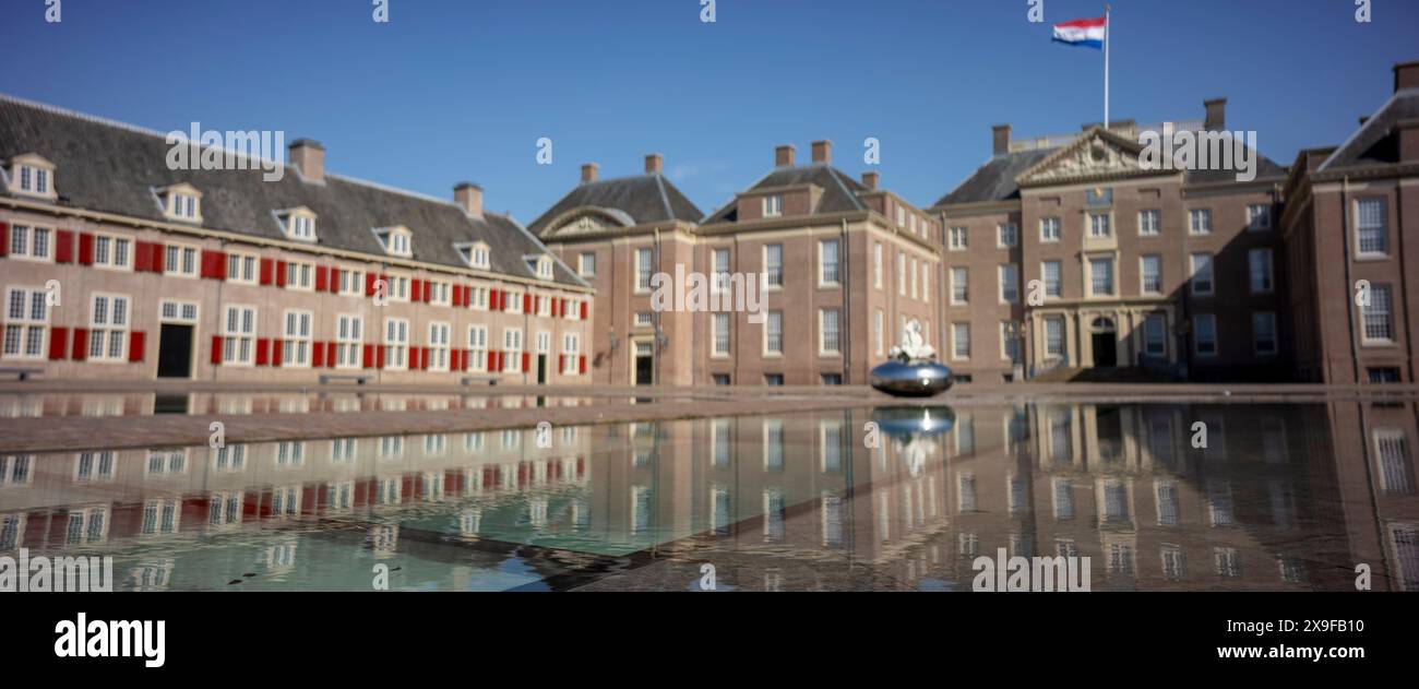 Exterior facade of Paleis Het Loo history Dutch royal family museum ...