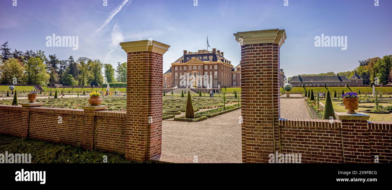 Panorama gardens Paleis Het Loo Dutch royal family museum. Tourist ...