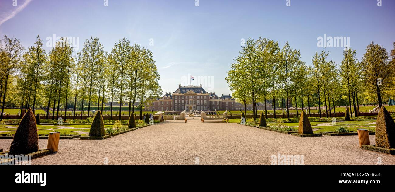 Panorama gardens Paleis Het Loo Dutch royal family museum. Tourist ...