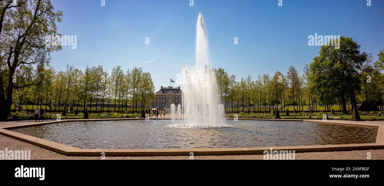 Panorama gardens Paleis Het Loo Dutch royal family museum. Tourist ...