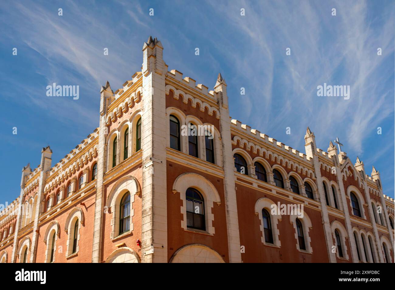 Building exterior architectural structure hi-res stock photography and ...