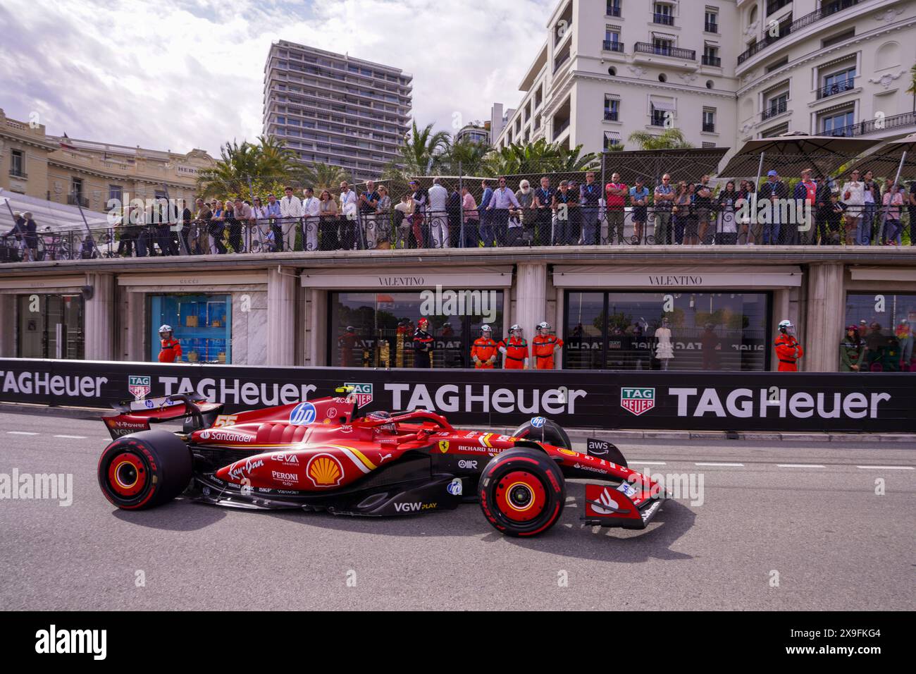 Montecarlo, Monaco. 24 May, 2024. Carlos Sainz Jr. of Spain driving the ...