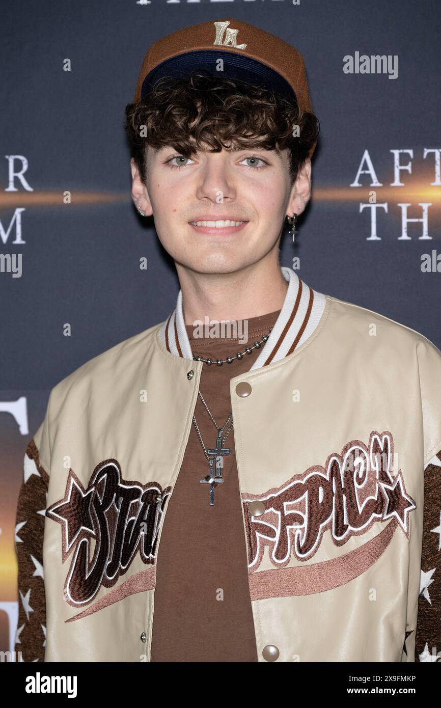 Powering culture hi-res stock photography and images - Alamy