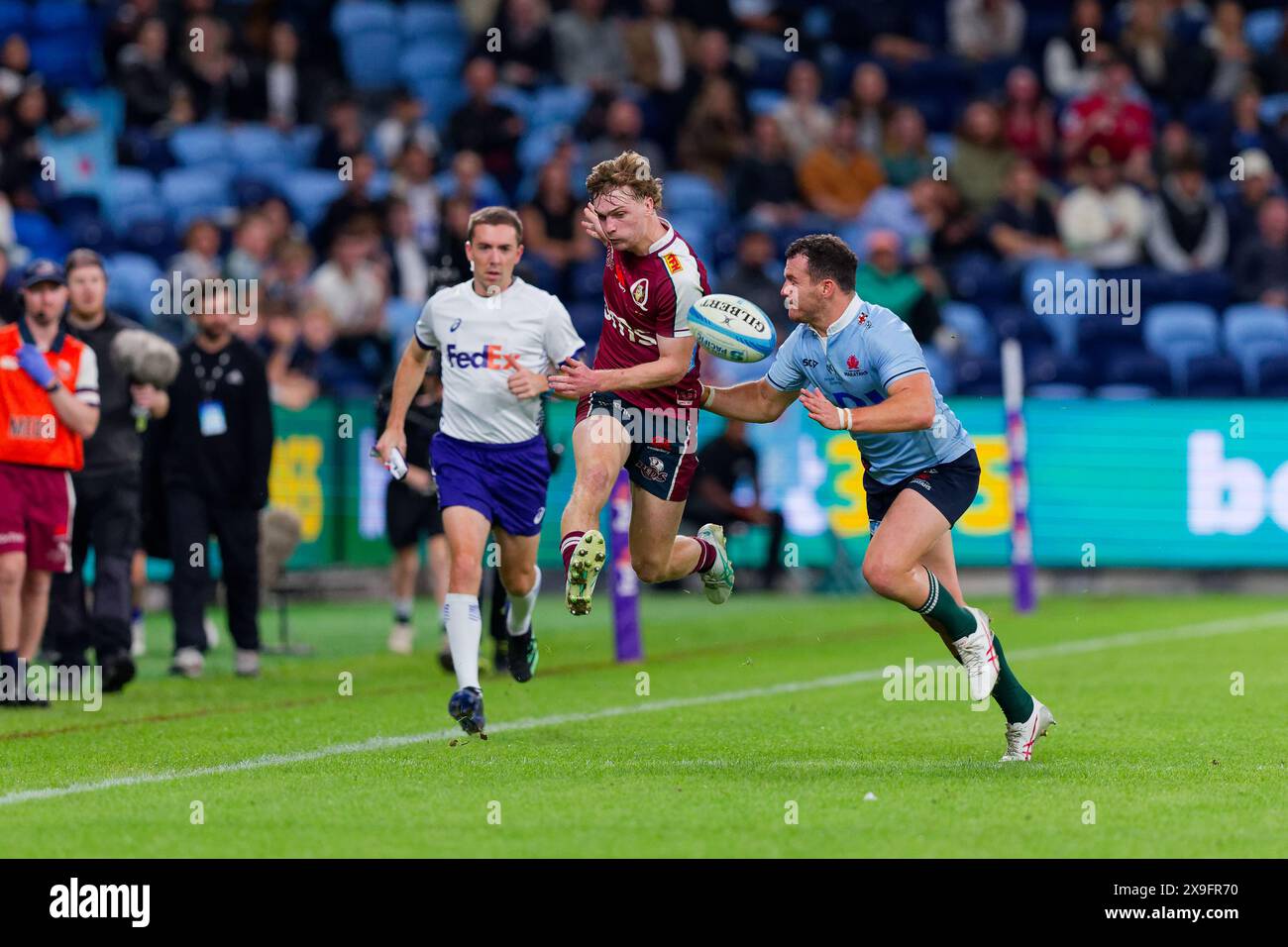 Super mid hi-res stock photography and images - Alamy