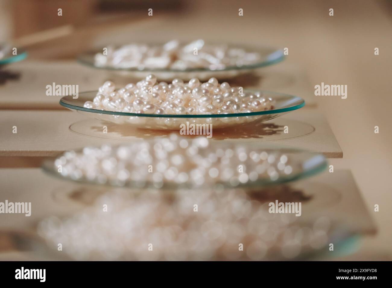 Pearl diver hi-res stock photography and images - Alamy