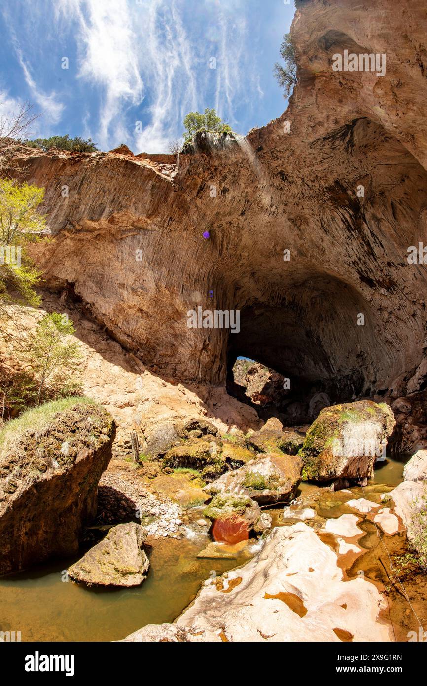 Largest natural travertine bridge hi-res stock photography and images ...