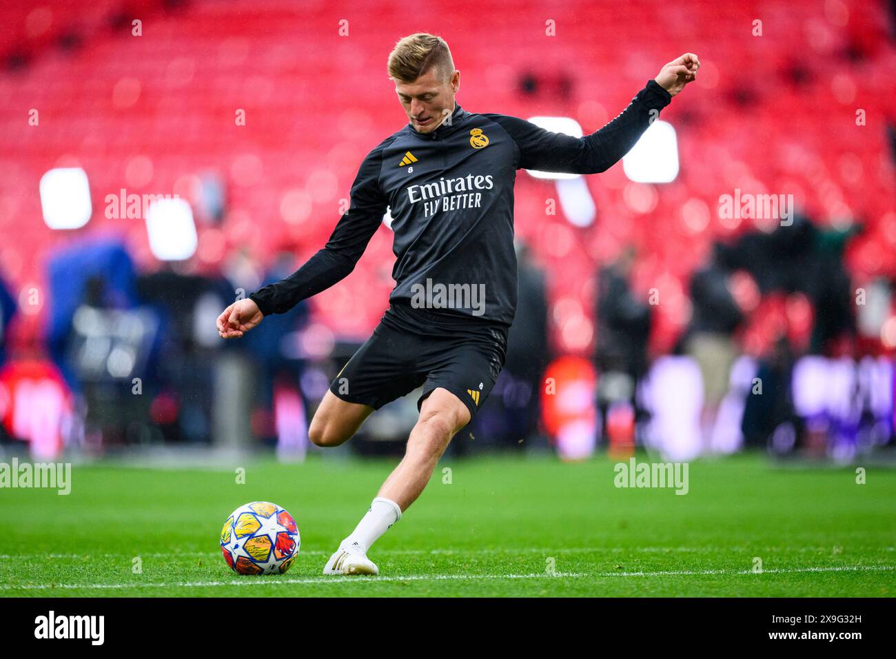 Real madrids toni kroos in action hi-res stock photography and images ...