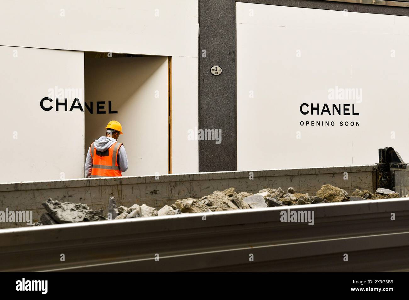 Exterior of the high fashion store Chanel in Via Montenapoleone under ...