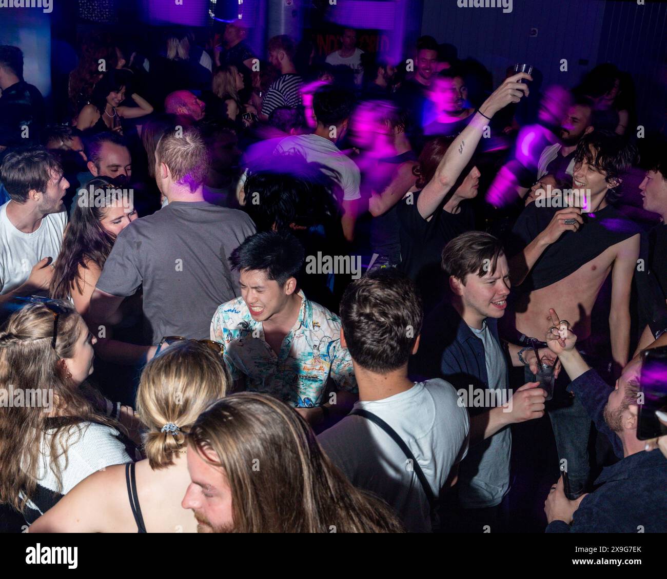 In a nightclub crowd hi-res stock photography and images - Alamy