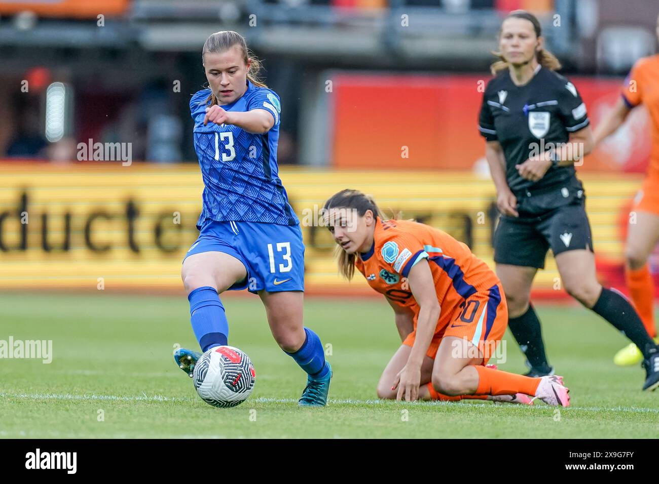 Oona siren hi-res stock photography and images - Alamy