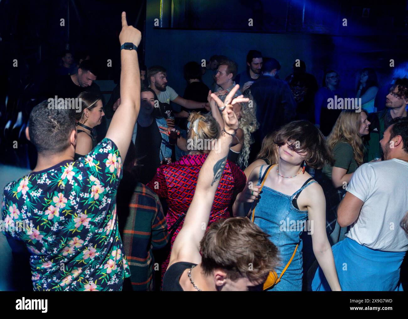 Woman in a nightclub hi-res stock photography and images - Alamy