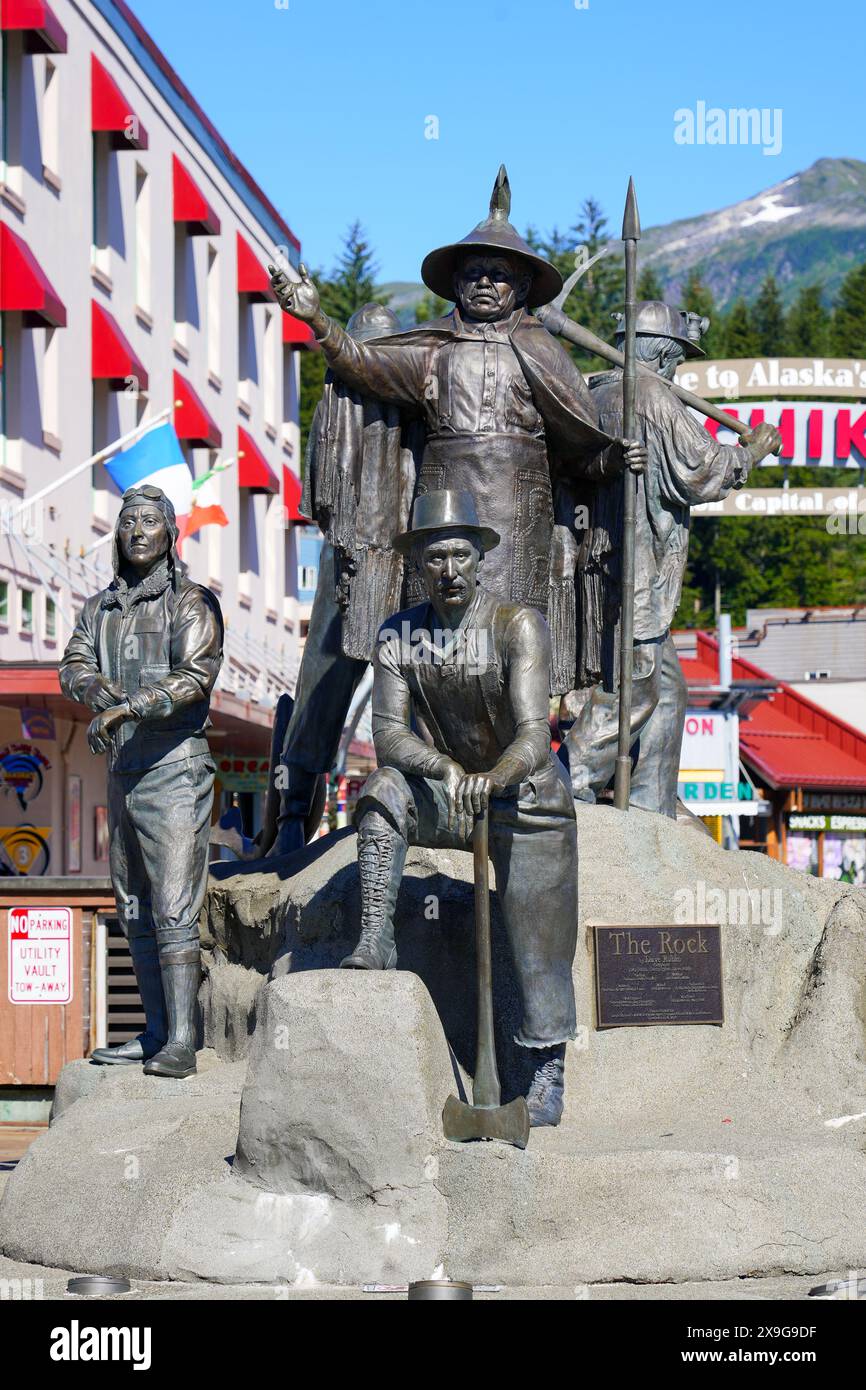 "The Rock" bronze sculpture representing the pioneers who settled in ...