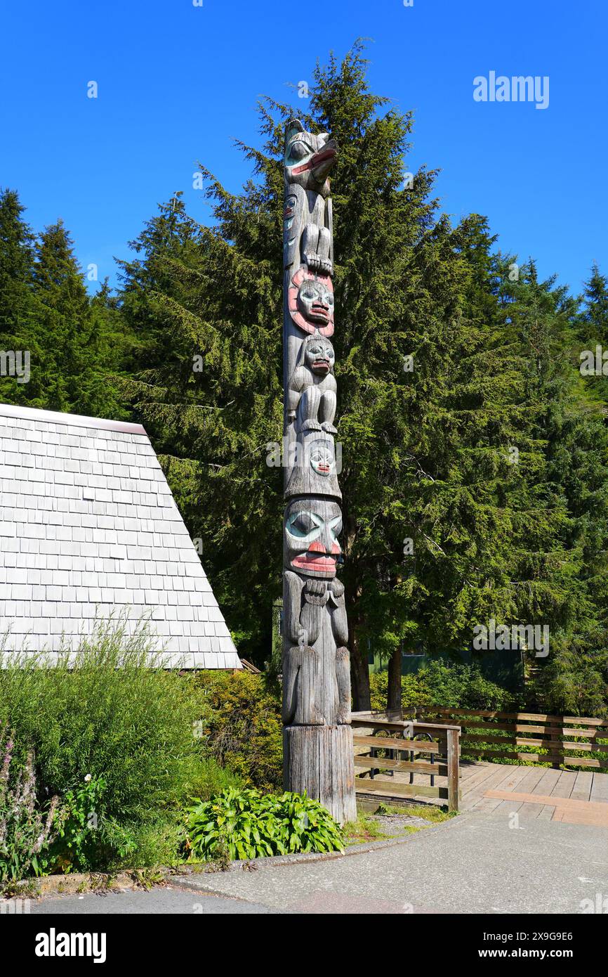 "Raven stealing the sun" totem pole in Ketchikan honors the Tongass ...