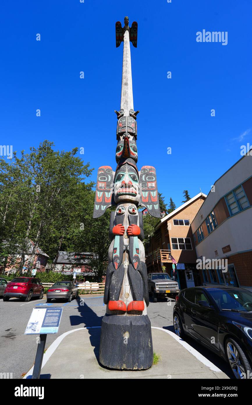 Chief Johnson totem pole was carved by Israel Shotridge and raised in ...