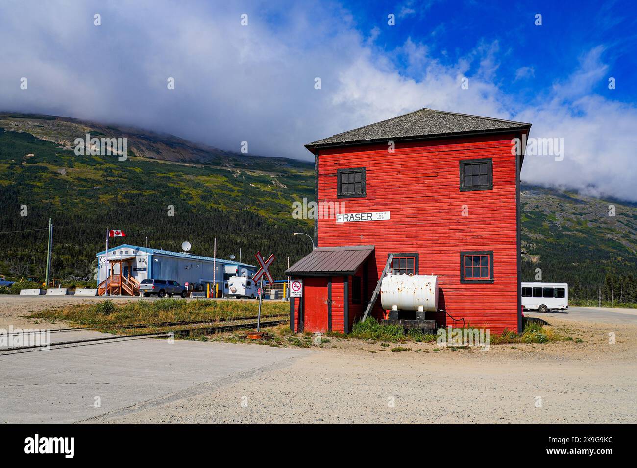 Canada border crossing station hi-res stock photography and images - Alamy