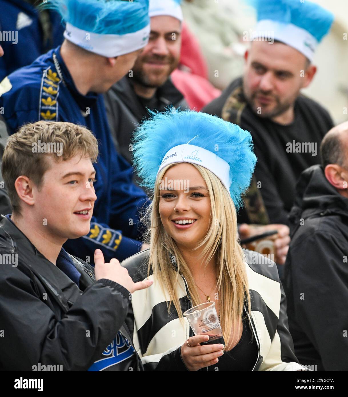 Female cricket fans uk hi-res stock photography and images - Alamy