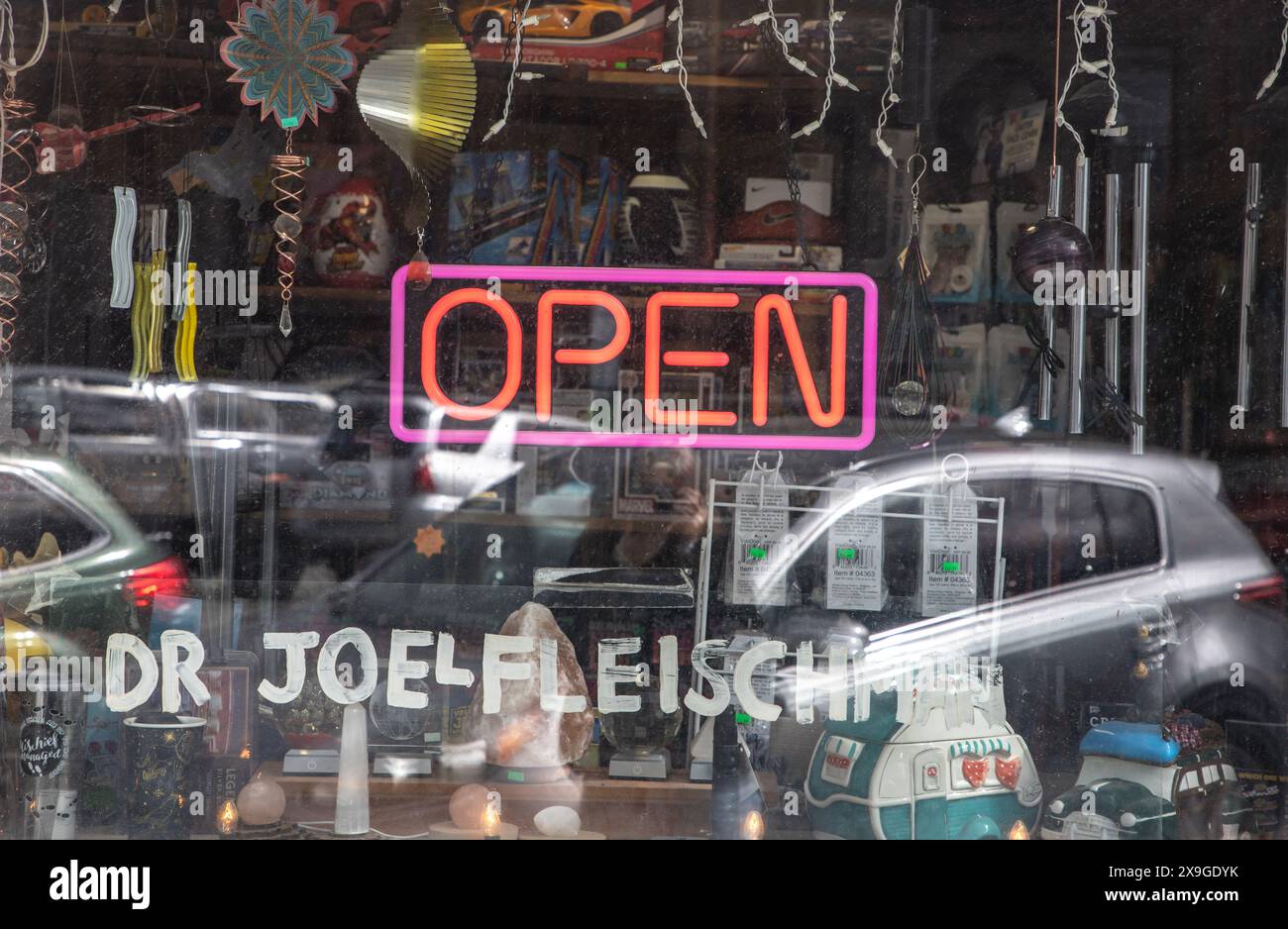 Downtown roslyn hi-res stock photography and images - Alamy