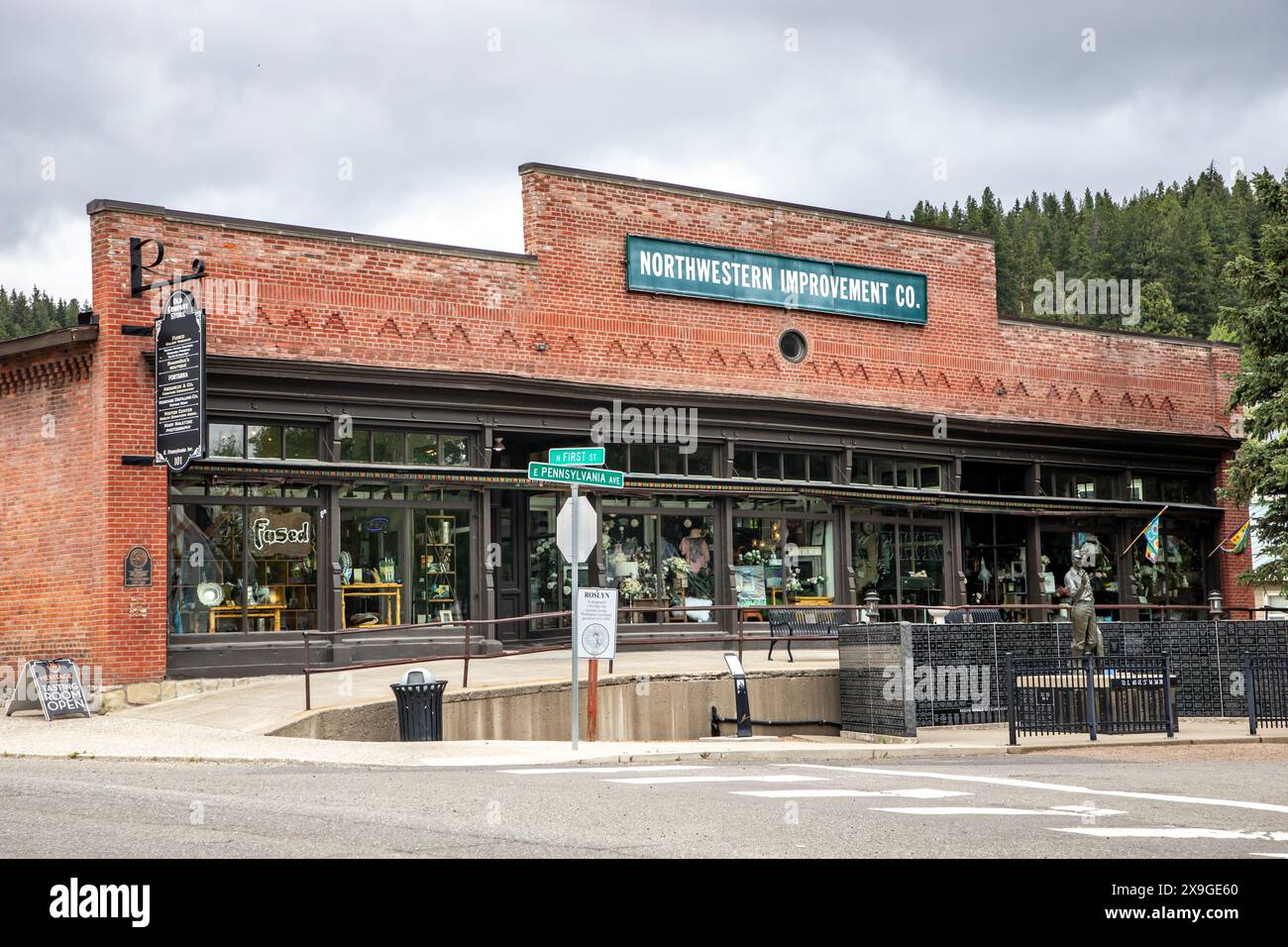 Downtown roslyn hi-res stock photography and images - Alamy
