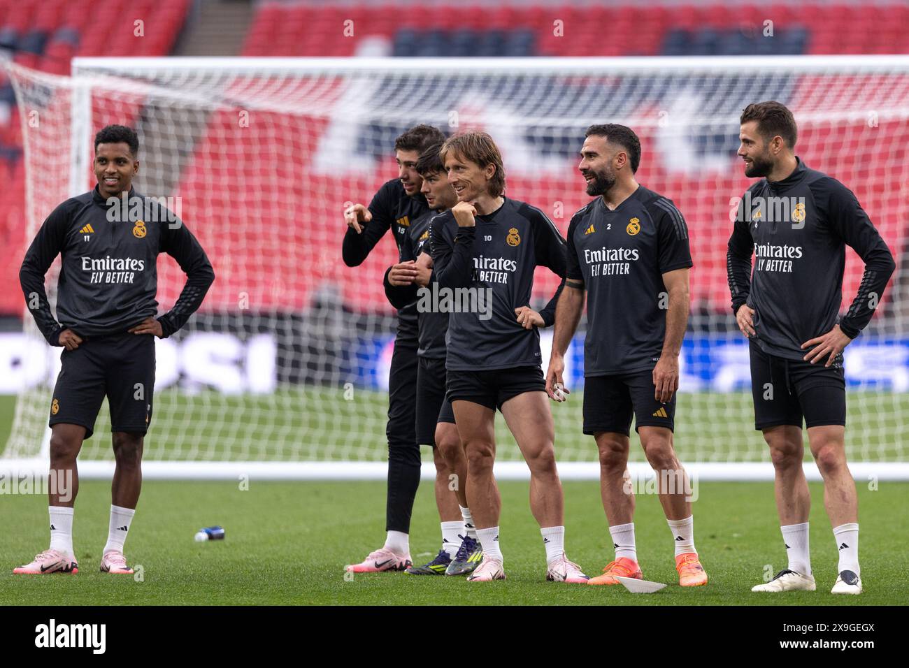 Real madrid nacho modric hi-res stock photography and images - Alamy