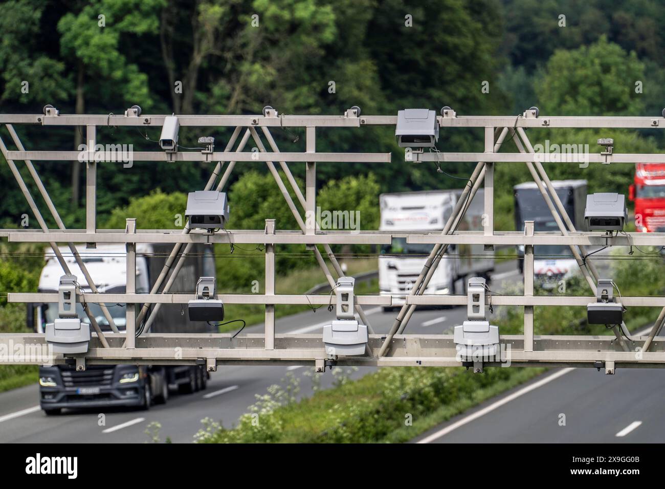 Sensoren einer Mautbrücke, zur Erfassung der Autobahnmaut, auf der ...