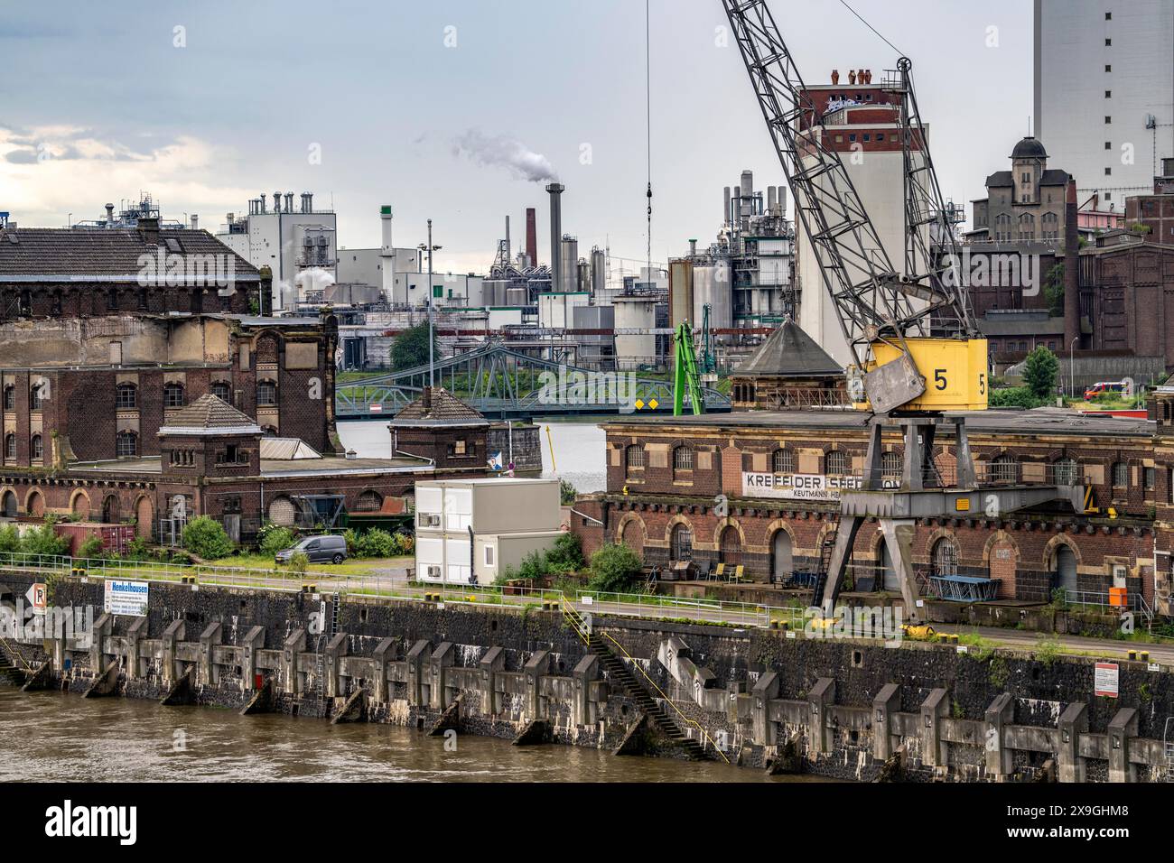 The Rhine port of Krefeld, inland port, 4th largest public port in NRW ...