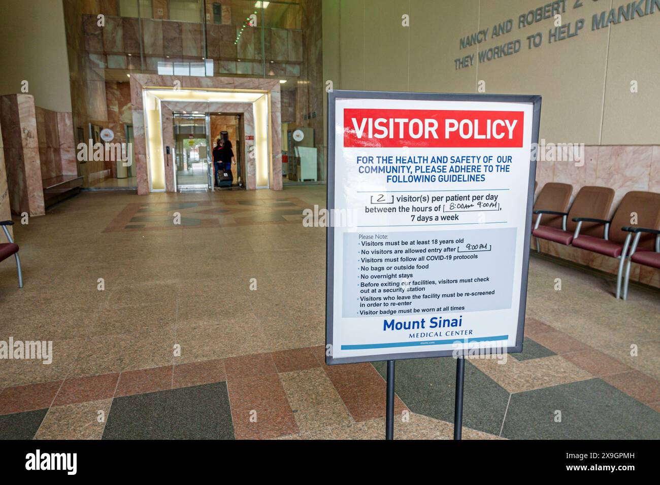 Sign notice visitor policy hi-res stock photography and images - Alamy