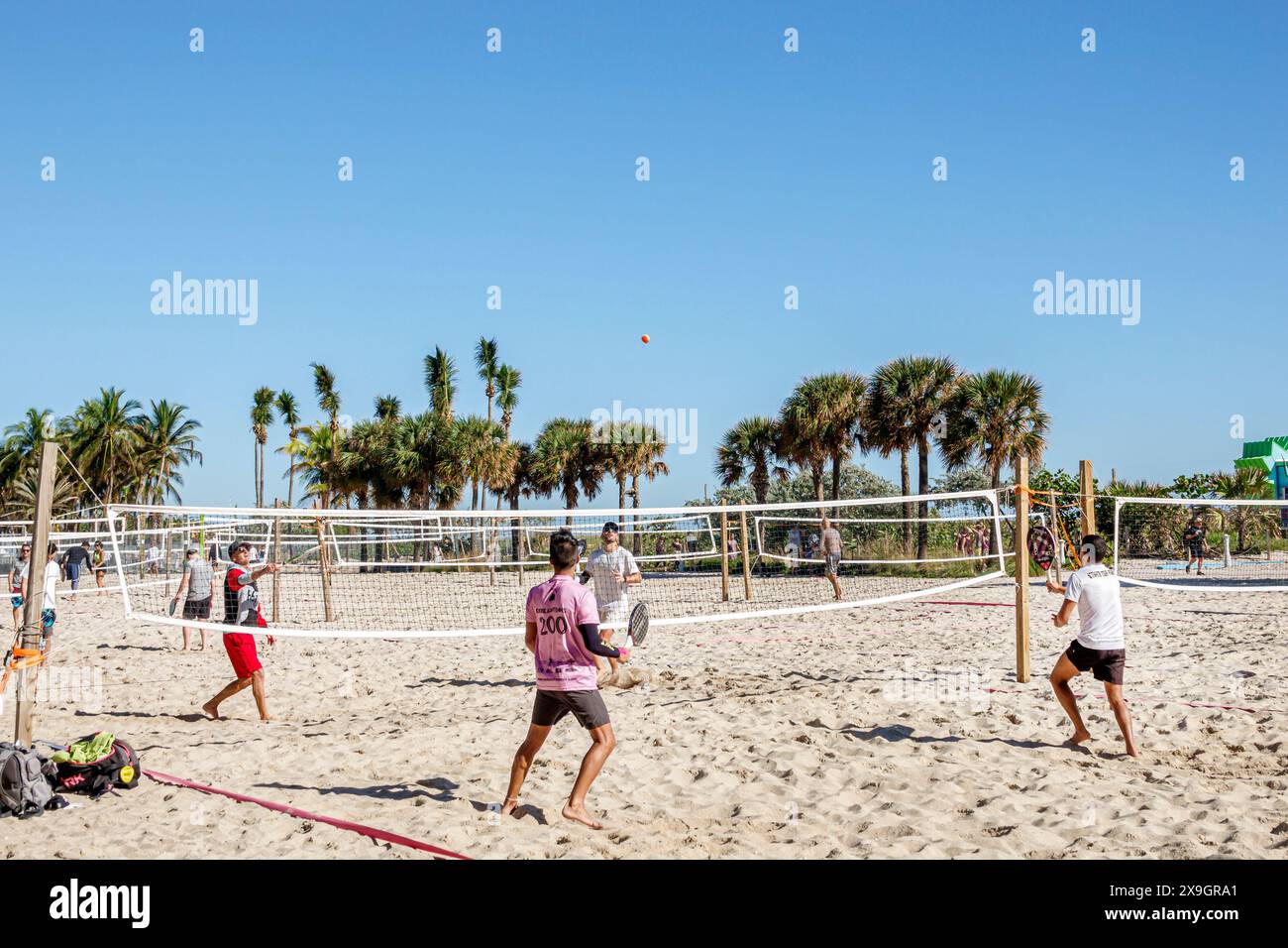 Beach paddle ball paddleball hi-res stock photography and images - Alamy