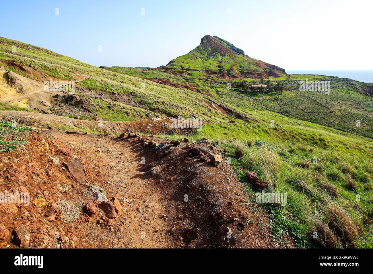 Trail to the Ponta de São Lourenço (tip of St Lawrence) at the ...