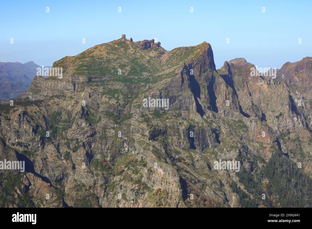 View of the Pico Grande summit from the Miradouro do Paredão viewpoint ...