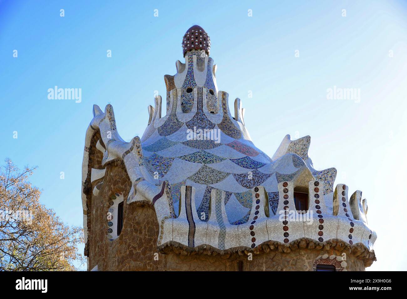 Architectural detail wavy roof hi-res stock photography and images - Alamy