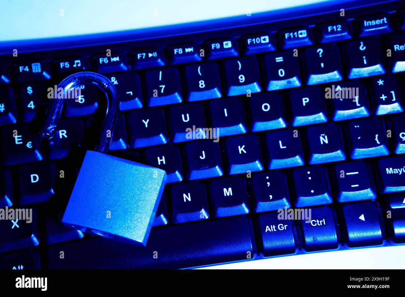 Computer keyboard blue lock hi-res stock photography and images - Alamy