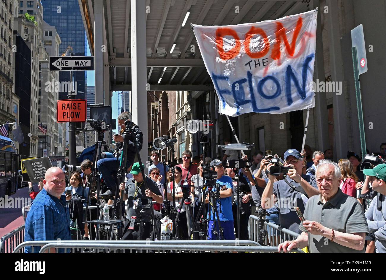 Photo by: Andrea Renault/STAR MAX/IPx 2024 5/31/24 Crowds on both sides of the issue gather on ...