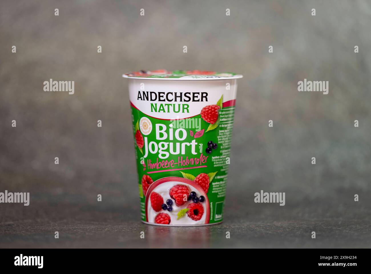 01.06.2024, Bio Joghurt ANDECHSER NATUR der Andechser Molkerei im ...
