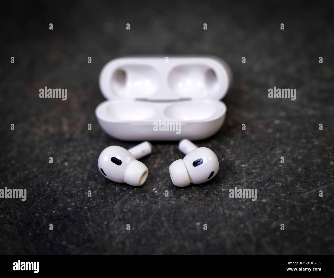 01.06.2024, Air Pods 3.Generation von Apple. Ohrhörer für 3D-Stereo ...