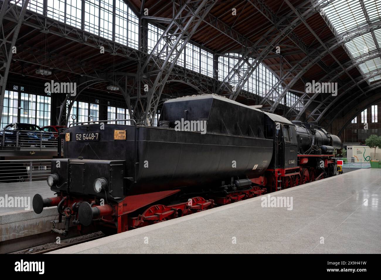 Steam locomotive class 52 of the Deutsche Reichsbahn DR with tub tender ...