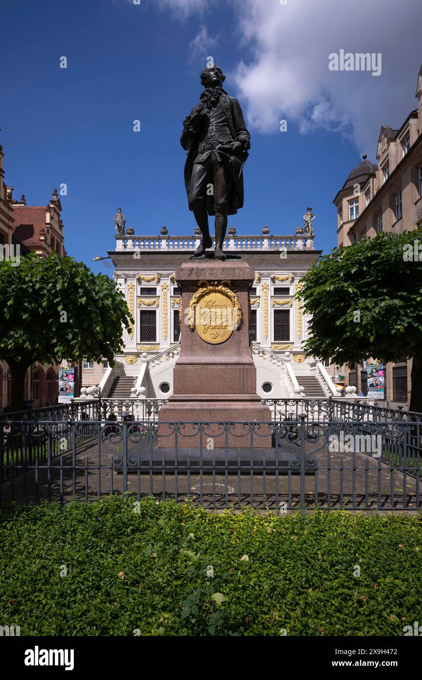 Statue, Monument to Johann Wolfgang von Goethe, Goethe monument, in ...