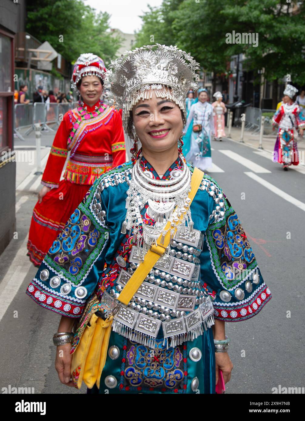 The 18th annual Dance Parade New York moves through Greenwich Village ...