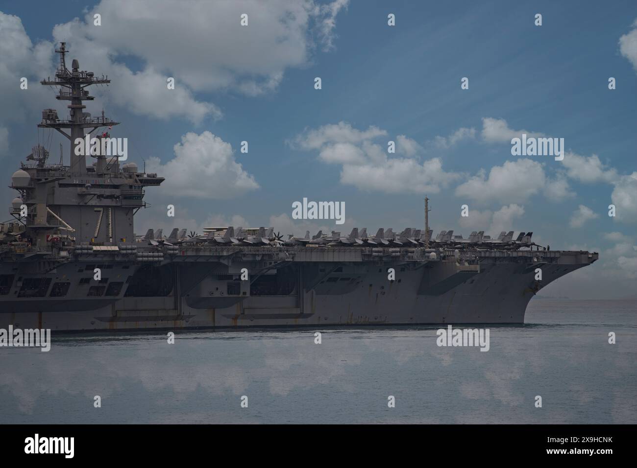 USS Theodore Roosevelt (CVN-71) from Carrier Strike Group 9 Stock Photo - Alamy