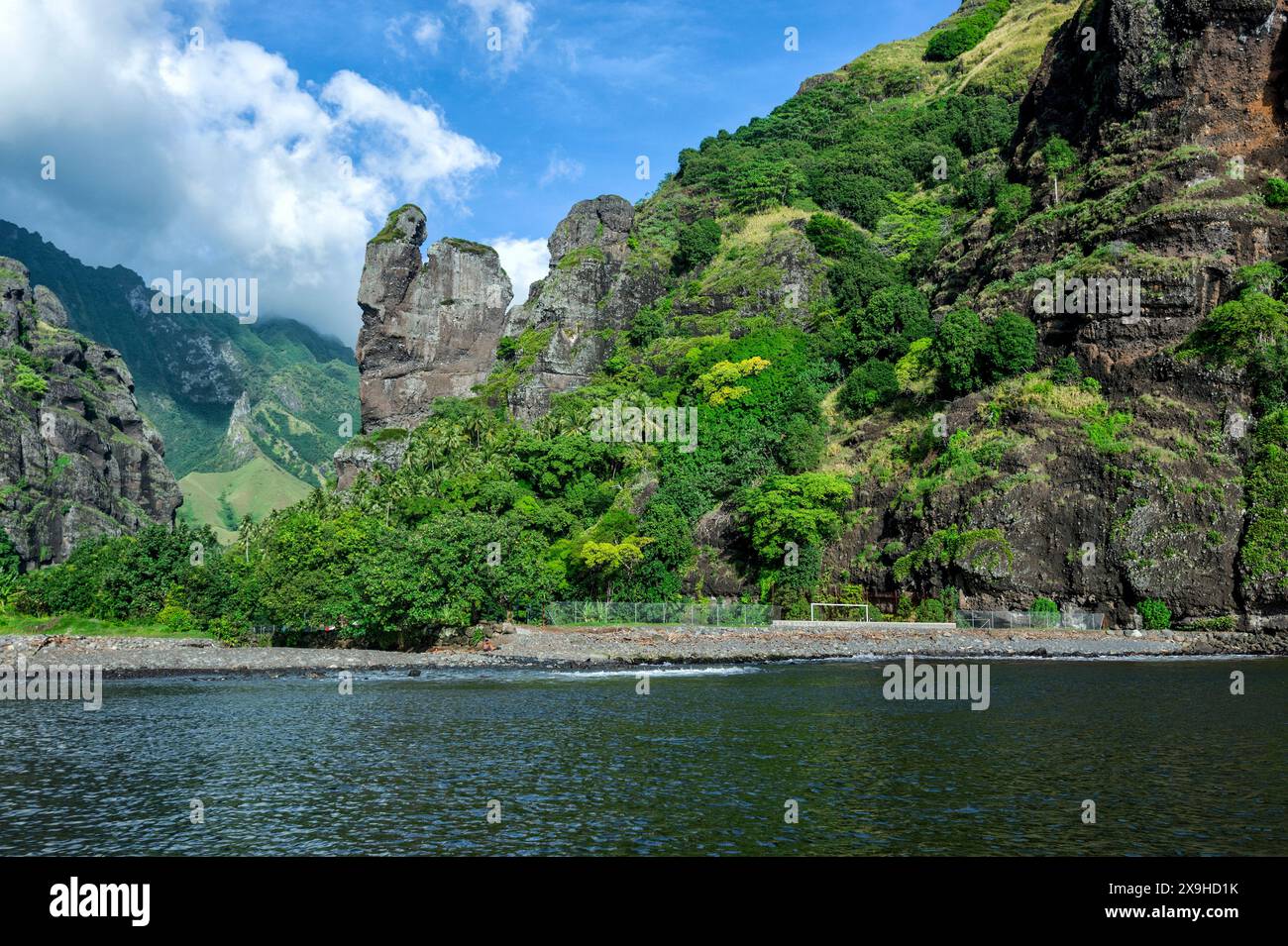 View of the renowned bay of Hanavave in Fatu Iva, Marquesas Islands ...